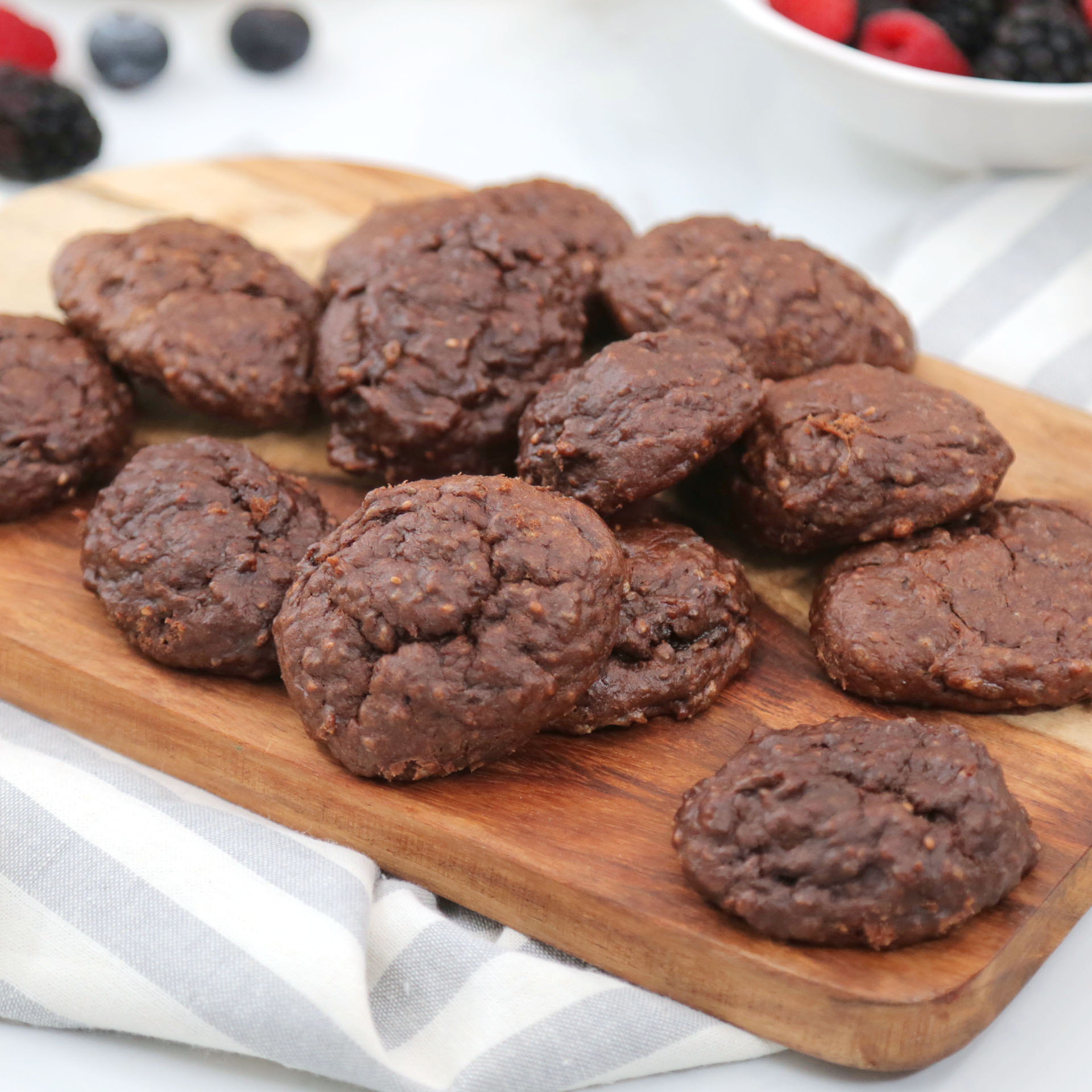 Chocolate Chia Breakfast Cookies - The Domestic Geek