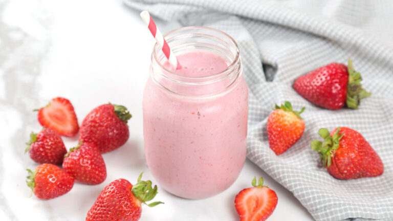 Pink Power Smoothie - The Domestic Geek